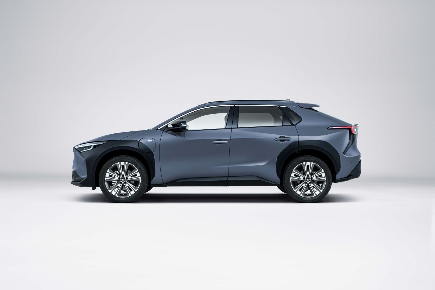 Subaru Solterra technical specifications and fuel economy